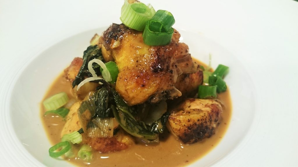 Pollo salteado con Pak Choy, cebolleta china y salsa de curry rojo - Te ...